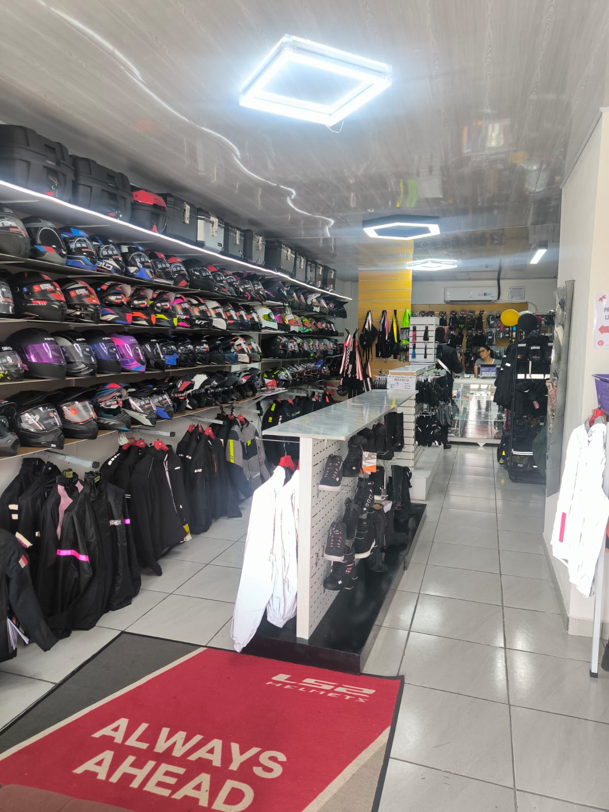 Acerca de Nosotros– Moto Boutique Calle Blancos
